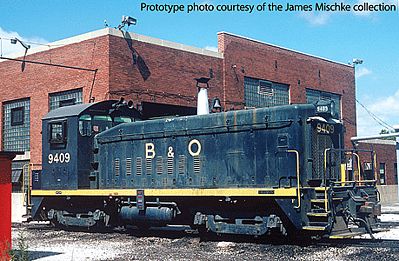Life-Like-Proto EMD SW900 w/QSI Sound & DCC - PROTO 2000(R) Baltimore & Ohio #9409 (blue, yellow ...