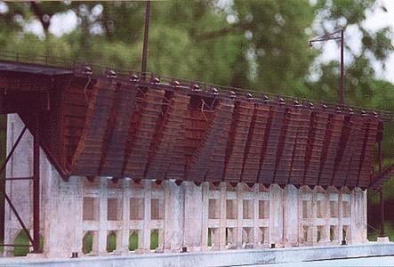 AIM Ore Dock Kits Basic Single Sided, 2-Track - HO-Scale #5100