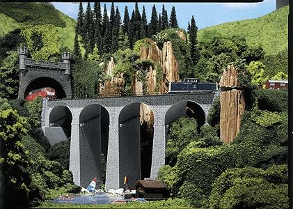 Faller Double-Track Viaduct - Kit 15 x 6 x 10-1/2'' 37.6 x 15 x 26.2cm ...