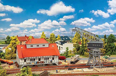 Faller Timber Loading Set Kit N Scale Model Railroad Building #239005