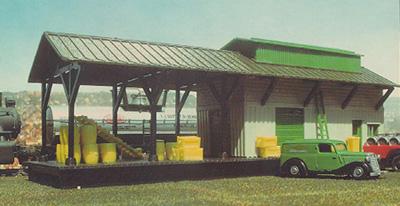 Intl-Hobby-Corp Freight Station w/Loading Platform - HO-Scale