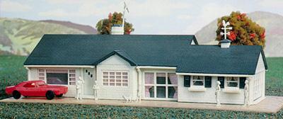 Intl-Hobby-Corp Ranch House - HO-Scale #4944