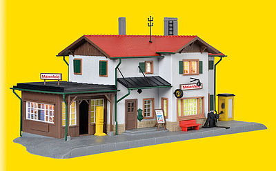 Kibri Station Maienfeld with Light