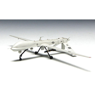 MRC Platz AC-3 MQ-1B Predator Plastic Model Airplane Kit 1/72 Scale #59003
