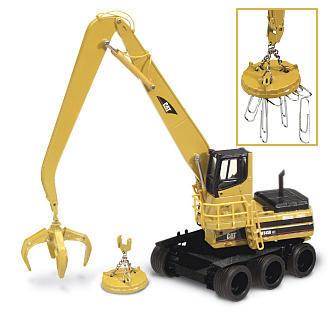 Norscot 1/50 CAT W345B II Material Handler w/Claw/Magnet #55122