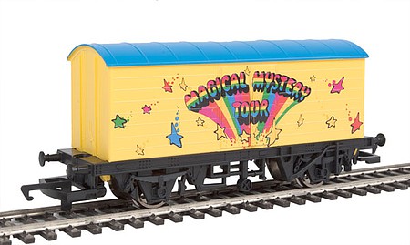 Rivarossi 4-Axle European Boxcar - OO Scale for HO Track, NEM Couplers ...