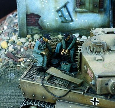 Verlinden Tiger Crew Engine Repair Resin Model Military Diorama 1/35 ...