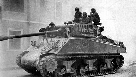 Zvezda M4A3 76mm Sherman Tank