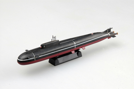 Russian Navy Oscar II Class Submarine -- Plastic Model Military Ship ...