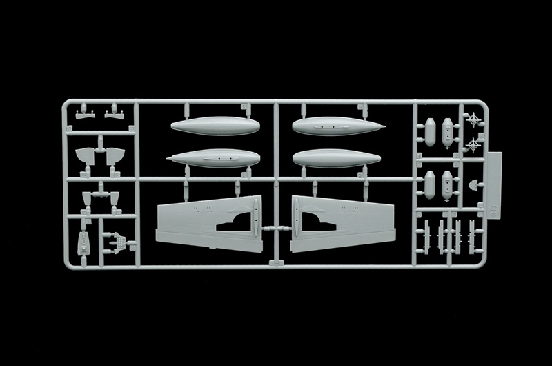 F-84 G Thunderjet -- Plastic Model Airplane Kit -- 1/72 Scale ...