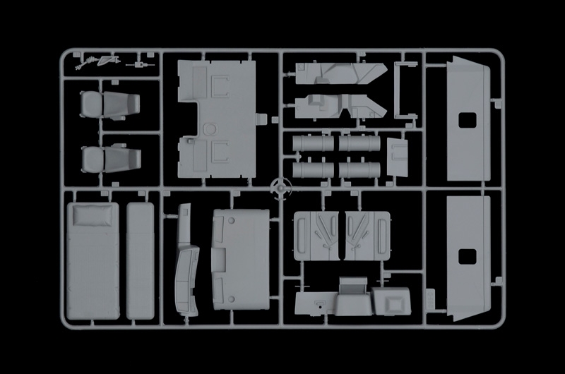 Ford Aeromax L9000 -- Plastic Model Truck Kit -- 1/24 Scale -- #553891 ...
