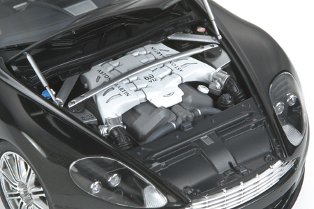 Aston Martin DBS Luxury Sportscar -- Plastic Model Car Kit -- 1/24 ...