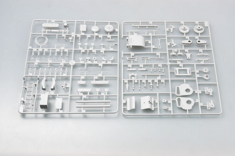 WWII German BR86 Armored Steam Locomotive -- Plastic Model Vehicle Kit ...