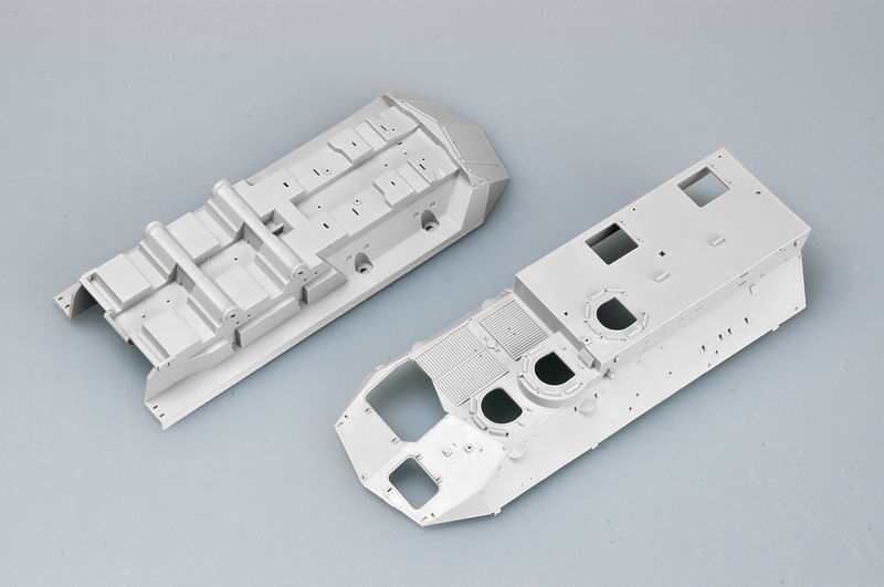 USMC LAV-C2 Light Armored Command & Control Vehicle -- Plastic Model ...