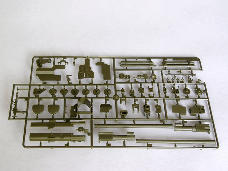 Russian Tank T34/76 Model 1943 -- Plastic Model Military Vehicle Kit ...