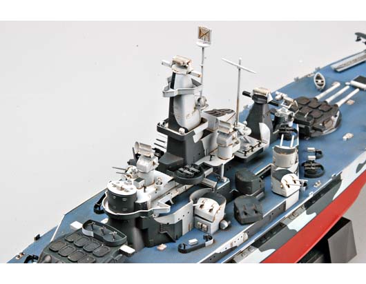 USS Alabama BB-60 Battleship -- Plastic Model Military Ship Kit -- 1/ ...
