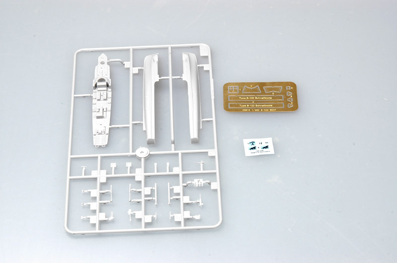 German S100 Class Schellboot WWII Torpedo Boat -- Plastic Model Kit ...