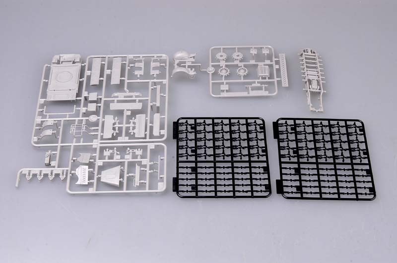 WWII German FAMO 18t SdKfz9 Halftrack Pictures