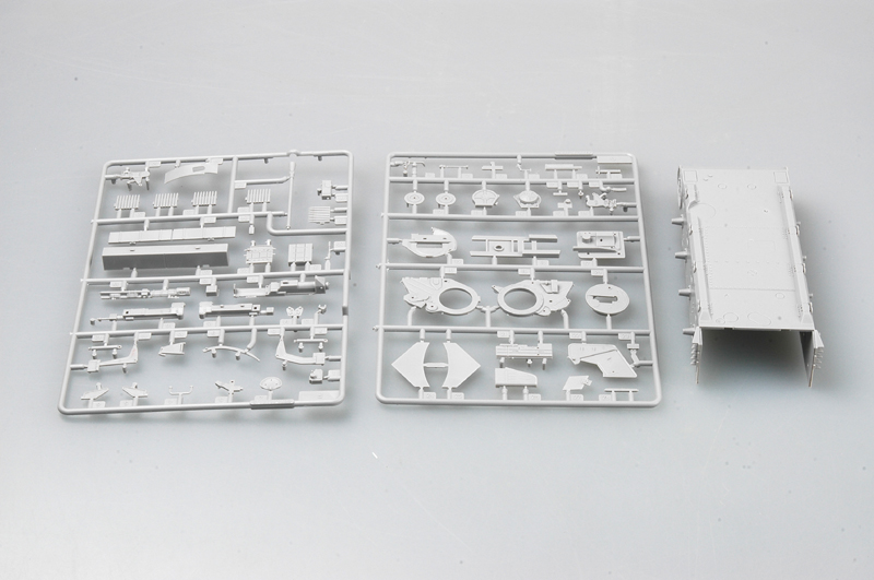 German 3.7cm Flak 43 Flakpanzer IV Ostwind Tank -- Plastic Model ...