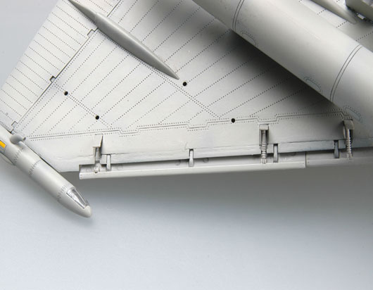 Eurofighter EF-2000 Typhoon Combat Aircraft -- Plastic Model Airplane ...