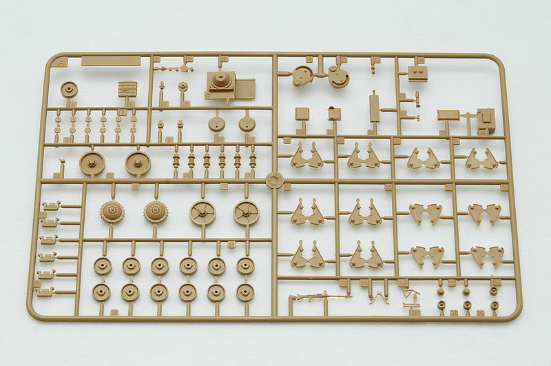 French 35/38(H) Tank with 37mm SA18 L/21 Gun -- Plastic Model Military ...