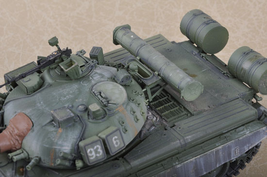 Russian T-80B Main Battle Tank -- Plastic Model Military Vehicle -- 1/ ...