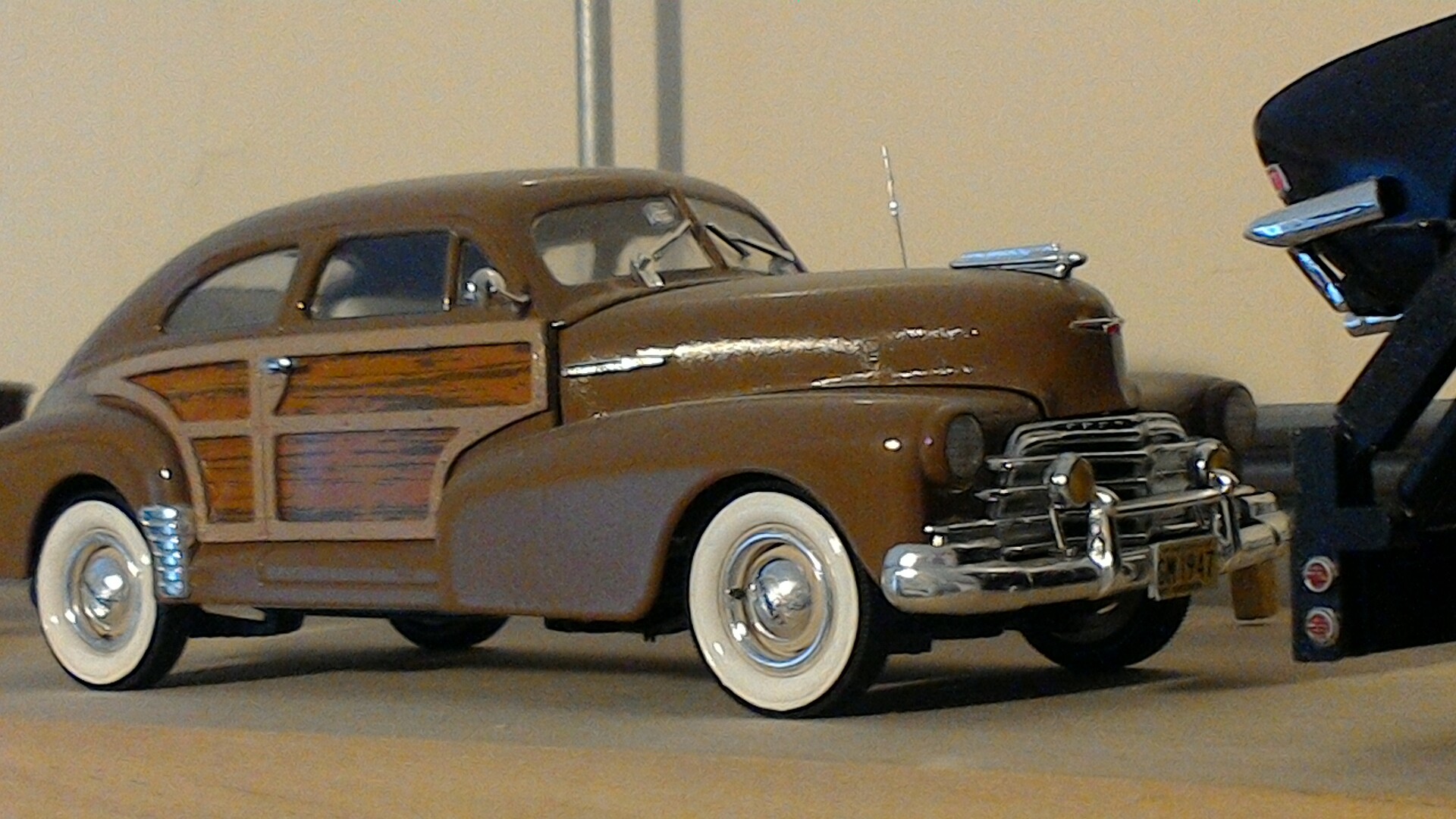 1947 Chevrolet Aerosedan Country Club -- Plastic Model Car Kit -- 1/25 ...