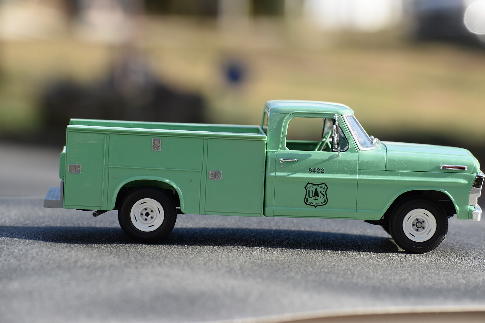 1967 Ford F100 Service Bed Pickup Truck -- Plastic Model Vehicle Kit ...
