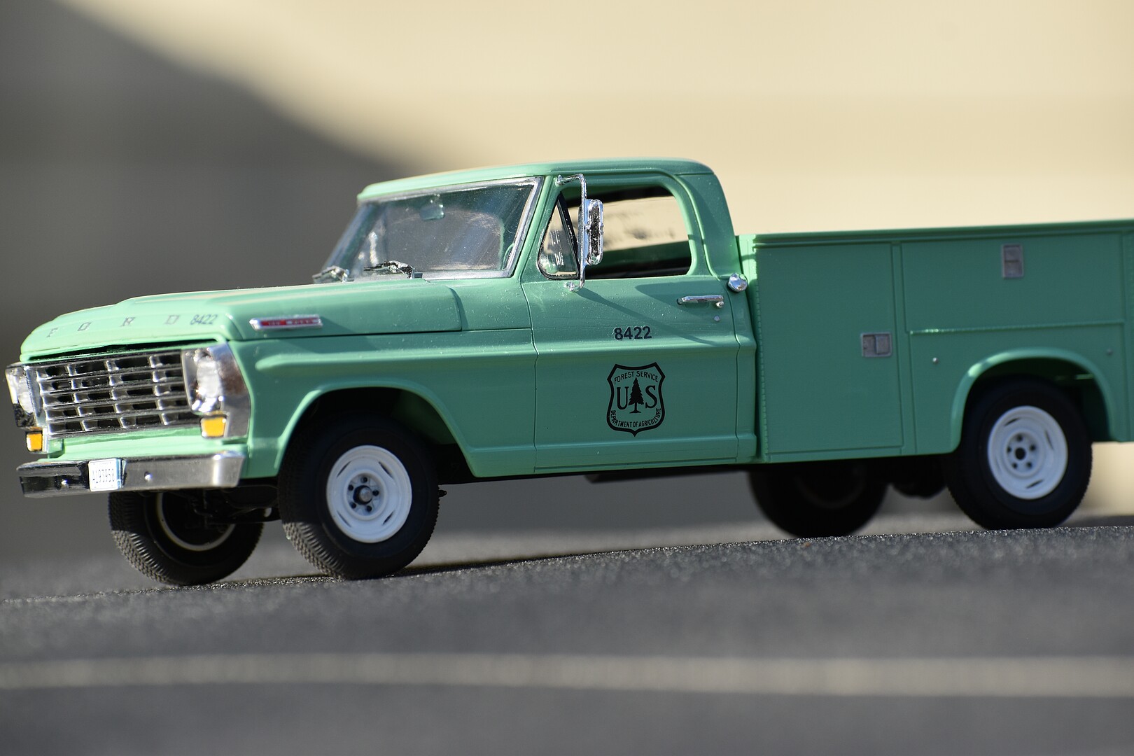 1967 Ford F100 Service Bed Pickup Truck -- Plastic Model Vehicle Kit ...