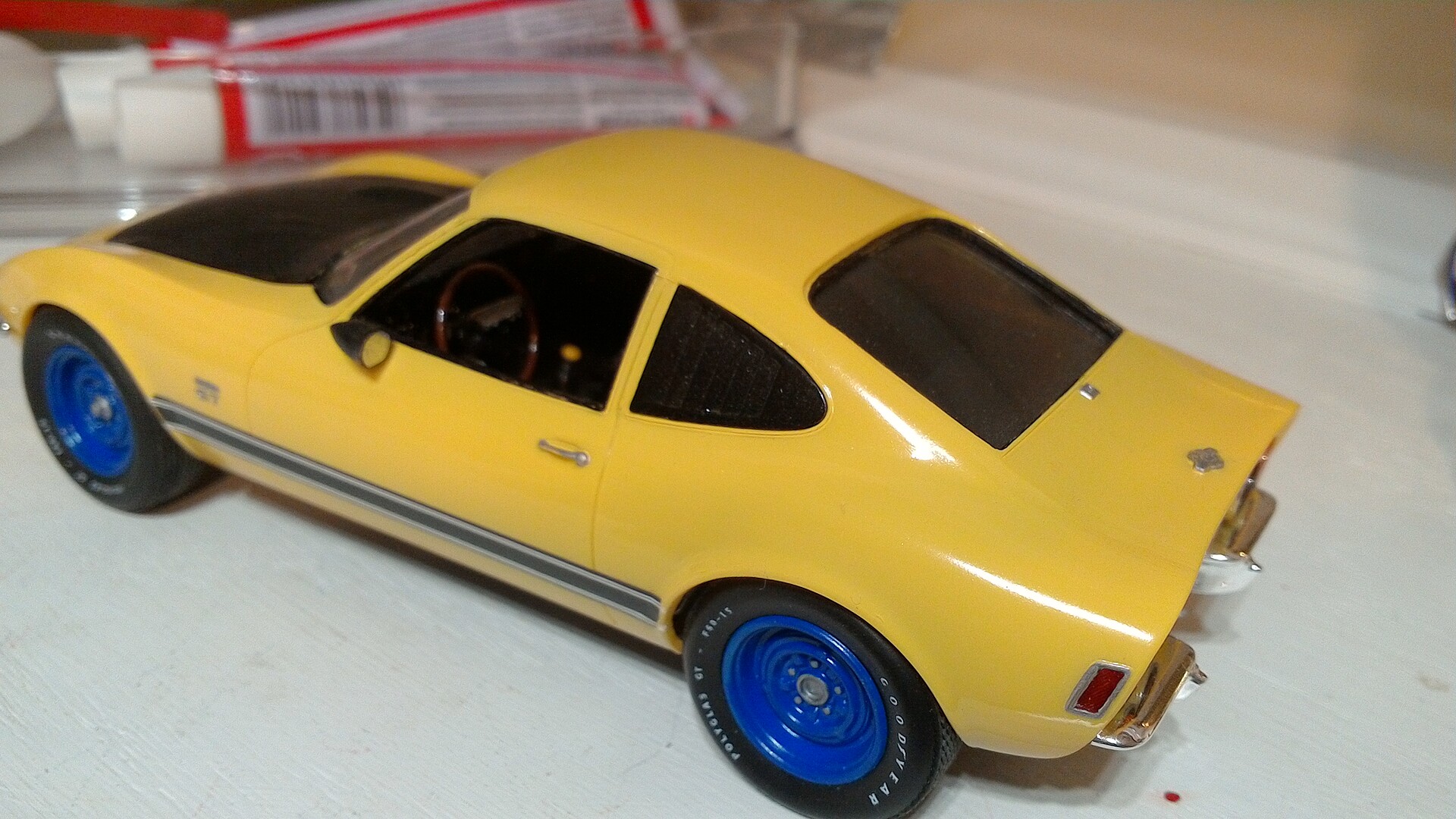 Hot Wheels Buick Opel GT -- Plastic Model Car Vehicle Kit -- 1/25 Scale ...