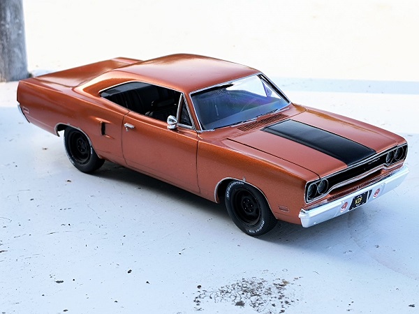 1970 Plymouth Roadrunner -- Plastic Model Car Kit -- 1/24 Scale ...