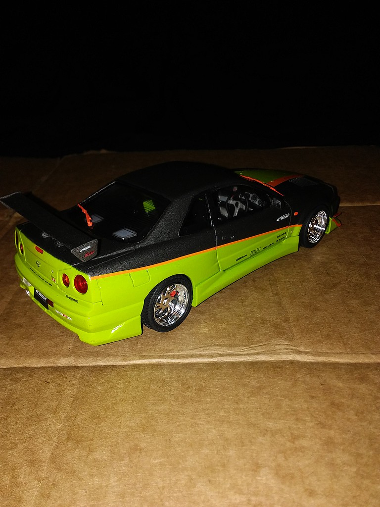 Nissan Skyline GT-R V-Spec II Sportscar -- Plastic Model Car Kit -- 1/ ...