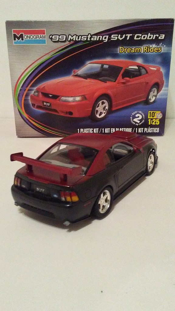 1999 Mustang SVT Cobra -- Plastic Model Car Kit -- 1/25 Scale ...