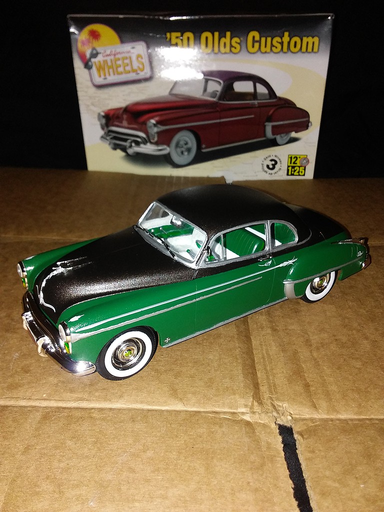 1950 Olds Custom -- Plastic Model Car Kit -- 1/25 Scale -- #854022 ...