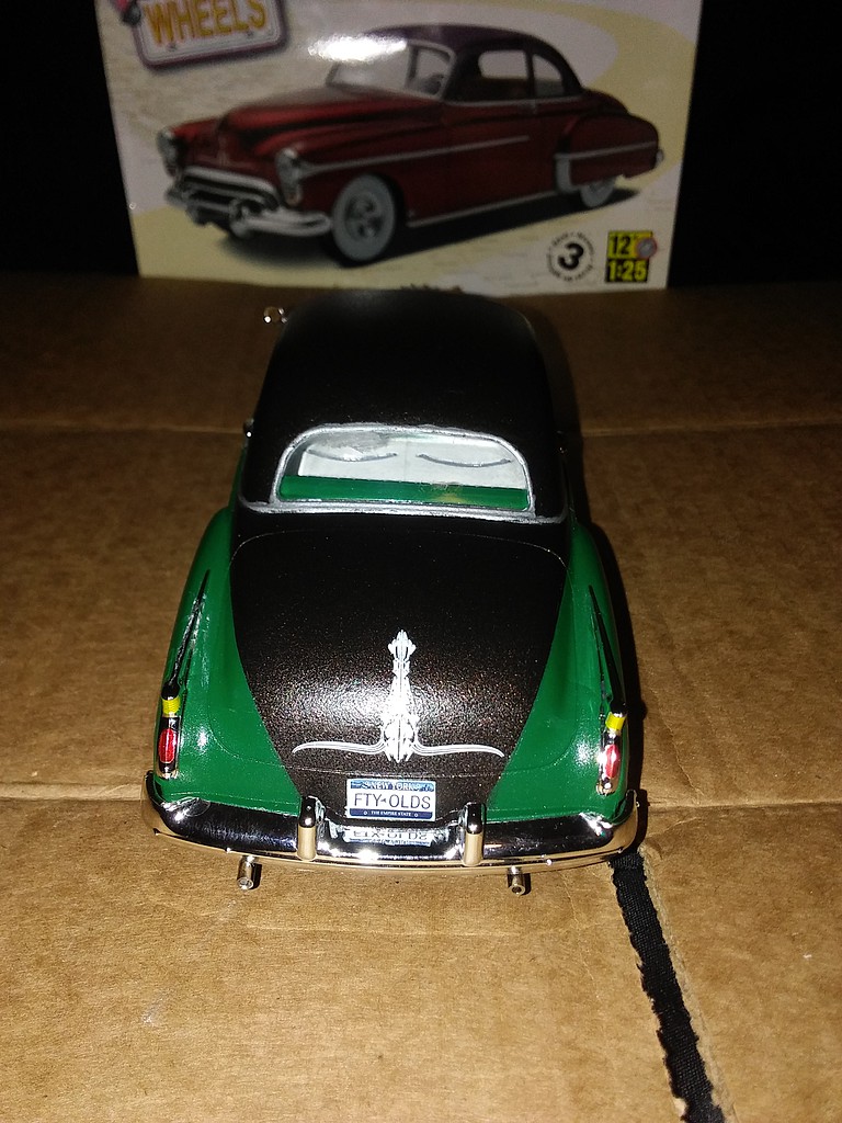1950 Olds Custom -- Plastic Model Car Kit -- 1/25 Scale -- #854022 ...