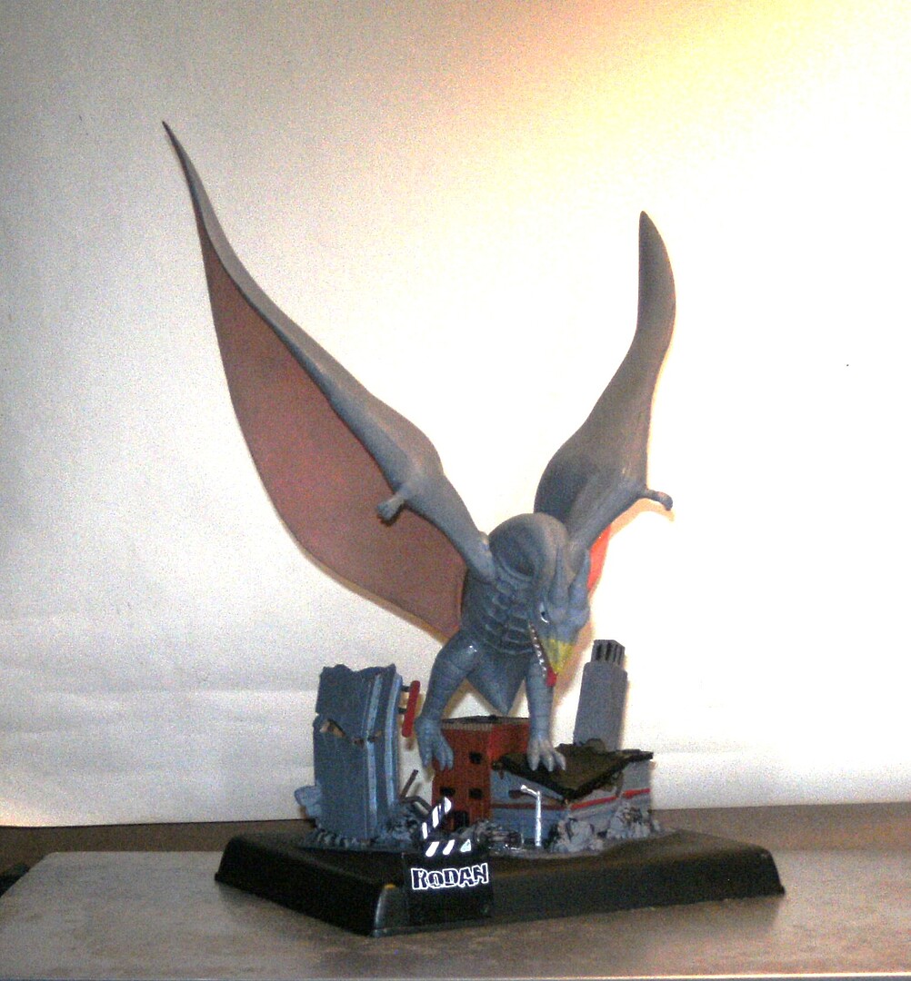 Gallery Pictures Polar-Lights Rodan Flying Dragon from Godzilla Movie ...