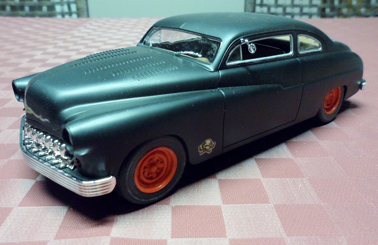 1949 Mercury Custom Coupe -- Plastic Model Car 3-in-1 Kit -- 1/25 Scale ...