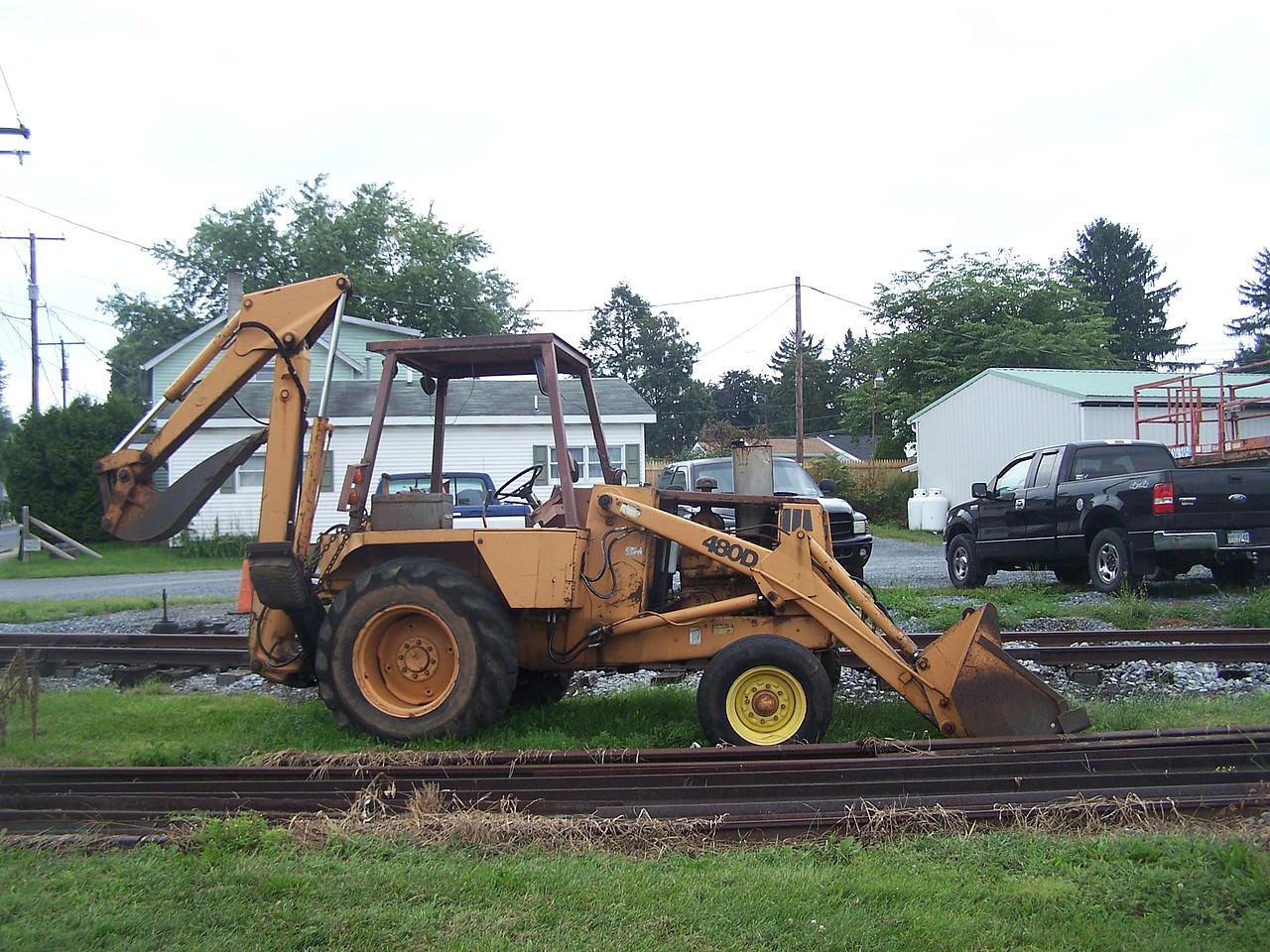 310 A Backhoe w/Operator Figure (Unpainted Metal Kit) -- HO Scale Model ...