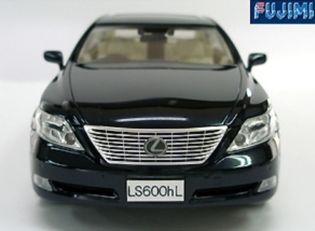 Lexus LS600hl -- Plastic Model Car Vehicle Kit -- 1/24 Scale -- #03753 ...