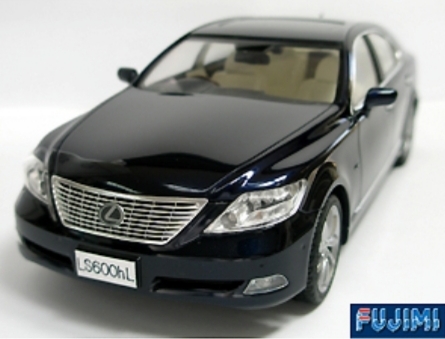 Lexus LS600hl -- Plastic Model Car Vehicle Kit -- 1/24 Scale -- #03753 ...