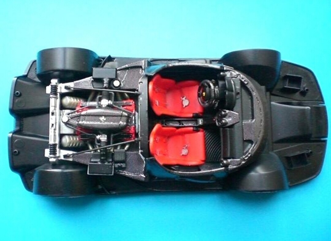 ENZO Ferrari w/Photo-Etched Parts -- Plastic Model Car Vehicle Kit -- 1 ...