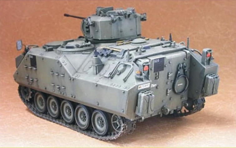 NATO Armored Infantry Vehicle w/25mm Turret -- Plastic Model Military ...
