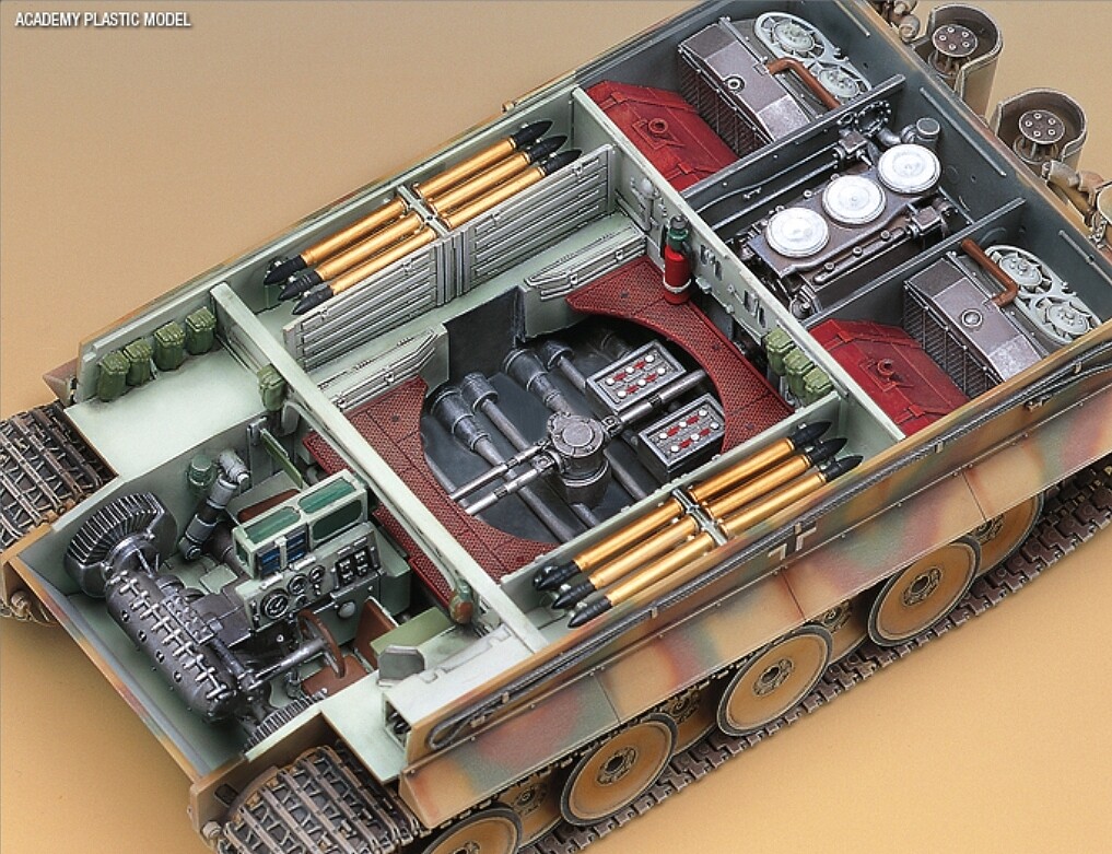 WWII Tiger I Tank w/Interior -- Plastic Model Military Vehicle Kit -- 1 ...