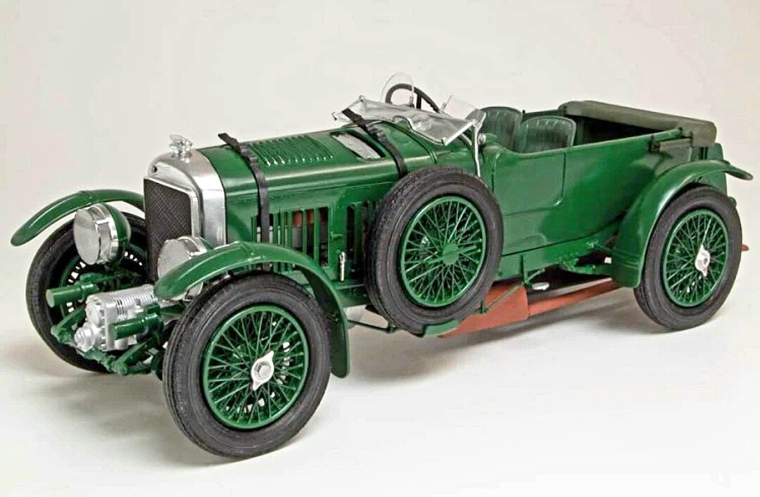 1930 4.5 Liter Bentley Deluxe Sportster -- Plastic Model Military ...