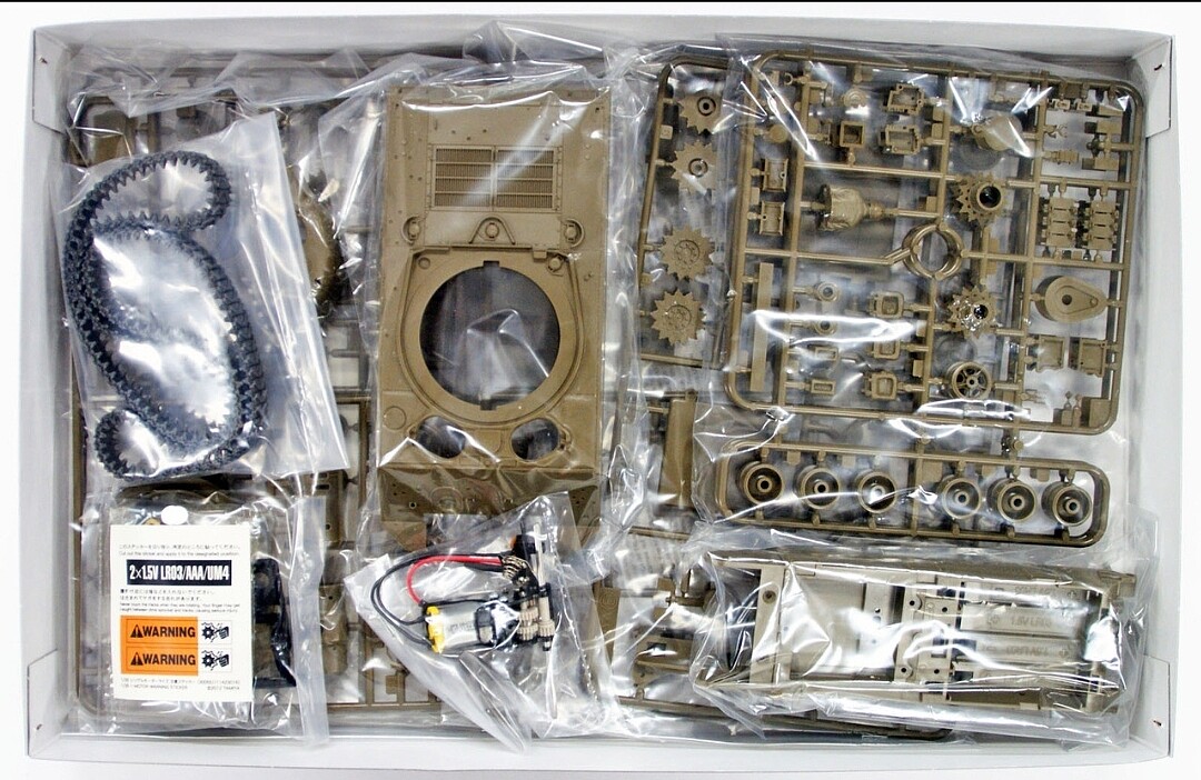 US Medium Tank M4A3 Sherman w/ Motor -- Plastic Model Military Tank Kit ...