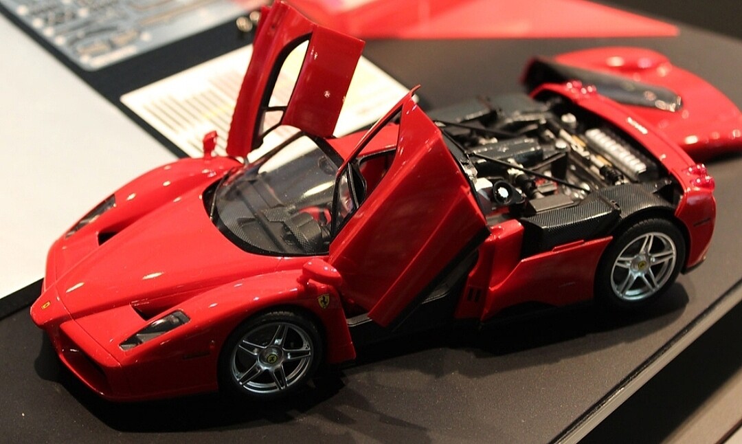 Enzo Ferrari w/Detail Up Parts Supercar Sportscar -- Plastic Model Car ...