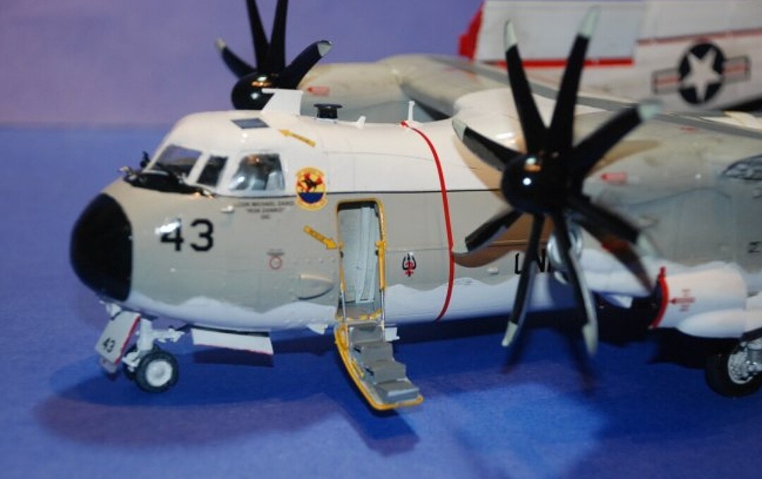 USN C2A Greyhound Twin-Engine Cargo Aircraft -- Plastic Model Airplane ...