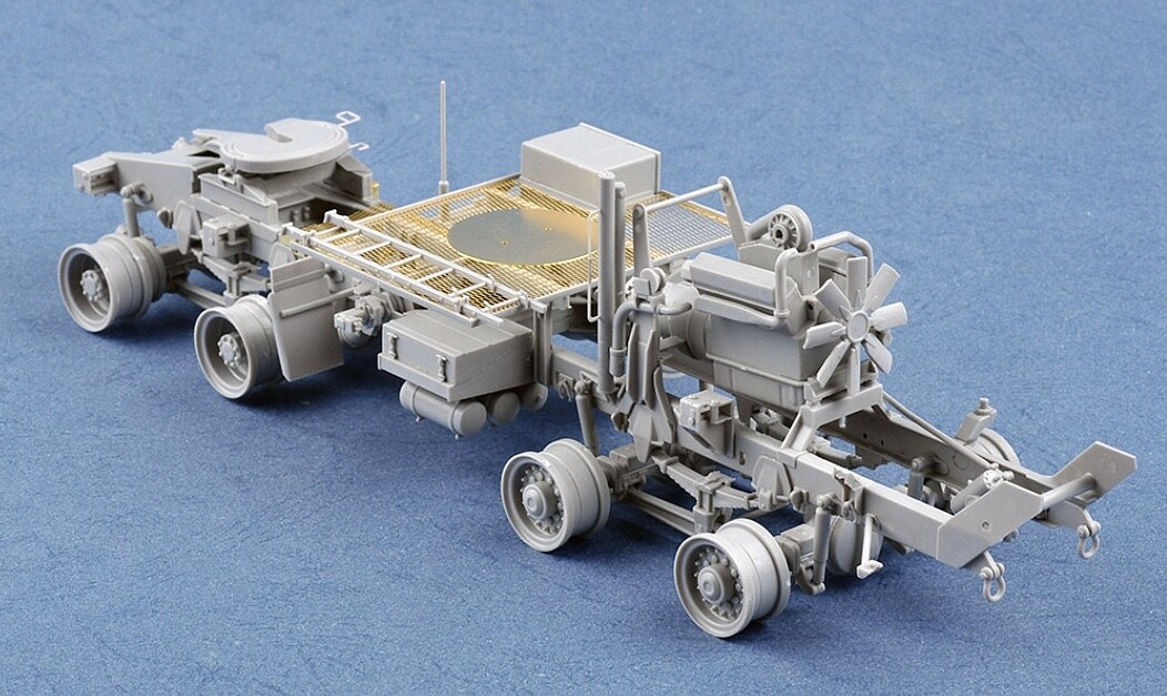 HEMTT M983 Tractor -- Plastic Model Military Vehicle Kit -- 1/35 Scale ...