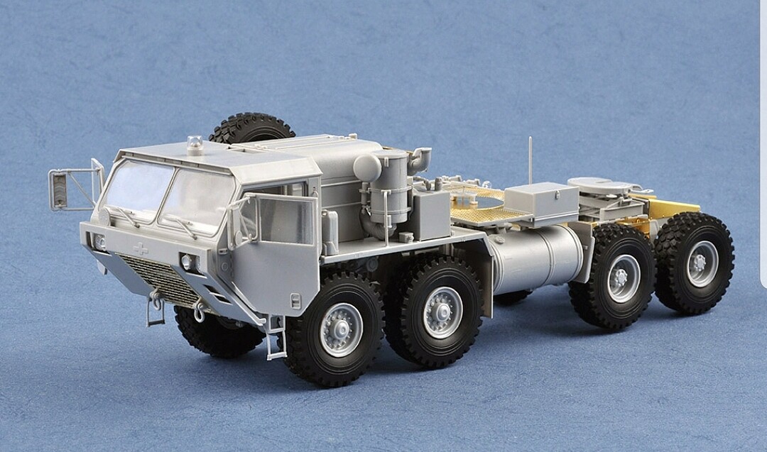 HEMTT M983 Tractor -- Plastic Model Military Vehicle Kit -- 1/35 Scale ...