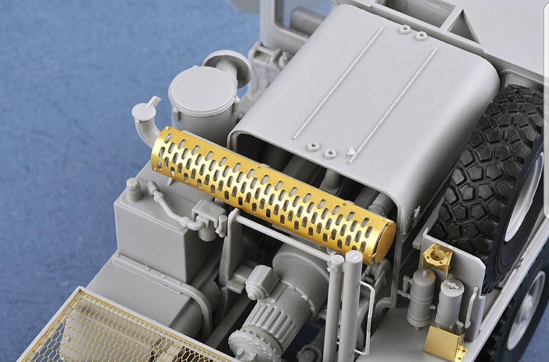 HEMTT M983 Tractor -- Plastic Model Military Vehicle Kit -- 1/35 Scale ...